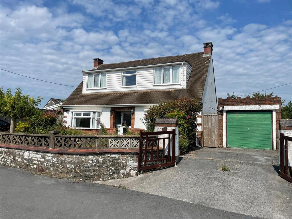 Alstred Street, Kidwelly 3 bed detached house - £279,995