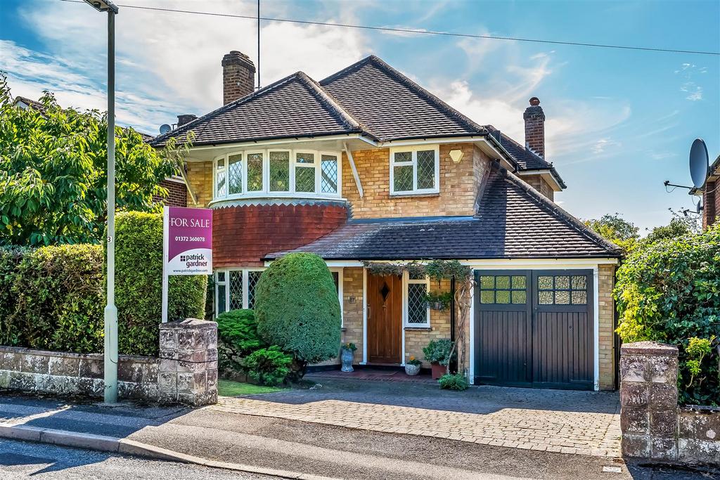 DAYMERSLEA RIDGE, LEATHERHEAD, KT22 3 bed detached house - £755,000