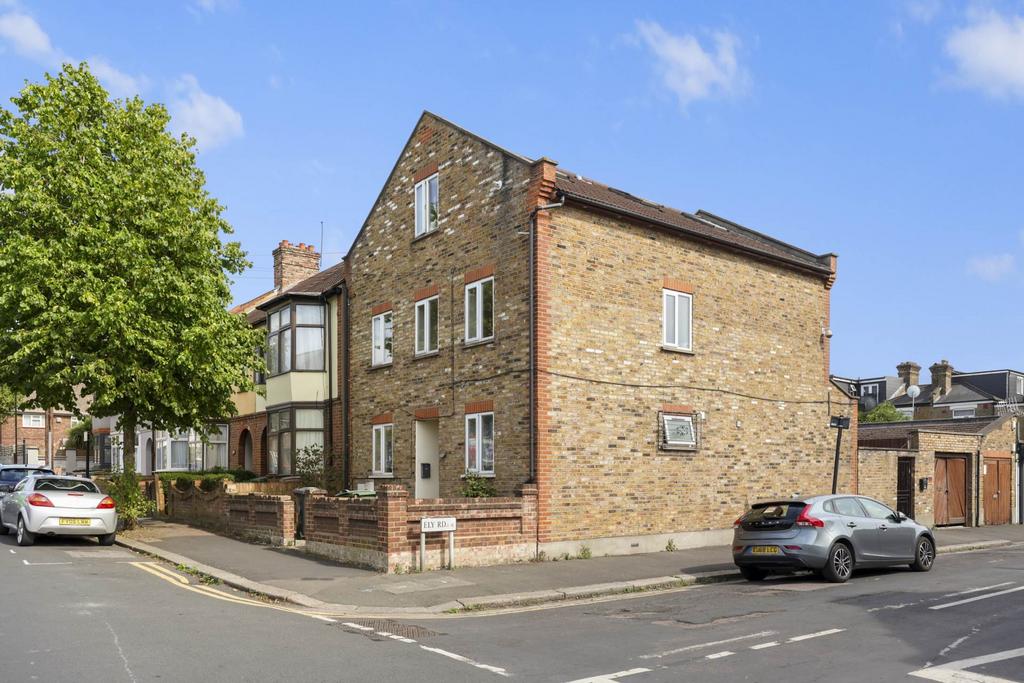 Ely Road, Leyton, E10 2 bed flat - £325,000