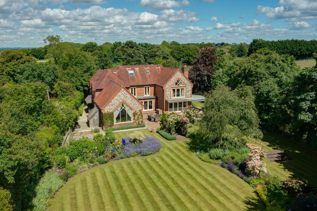 Harvest Hill, Bourne End, SL8 7 bed detached house for sale - £4,950,000