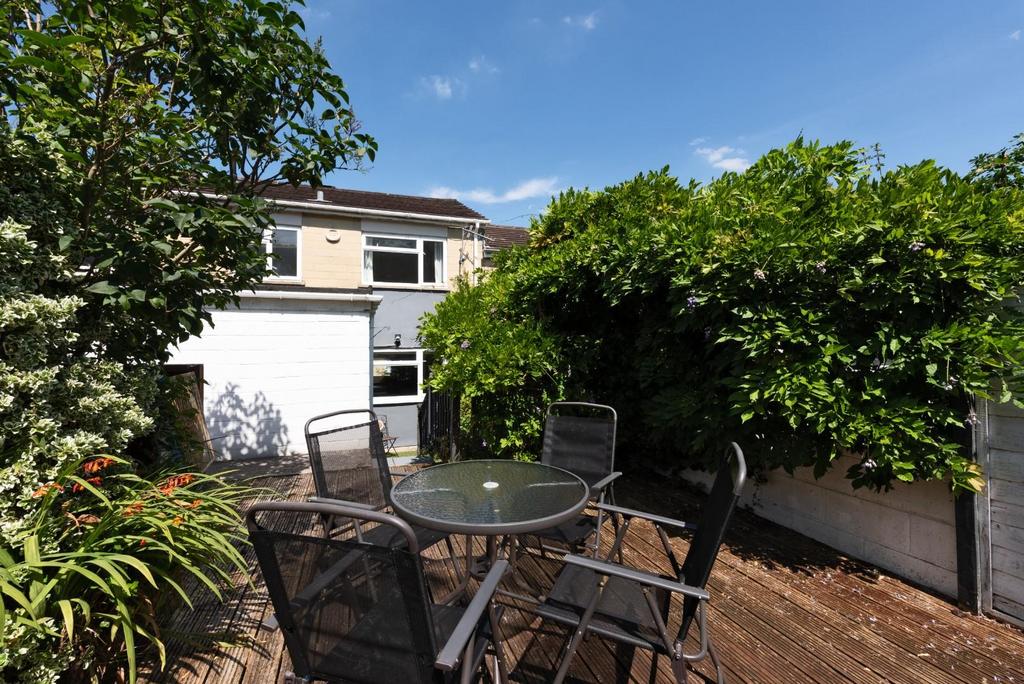 Whitewells Road, Bath BA1 2 bed terraced house - £300,000