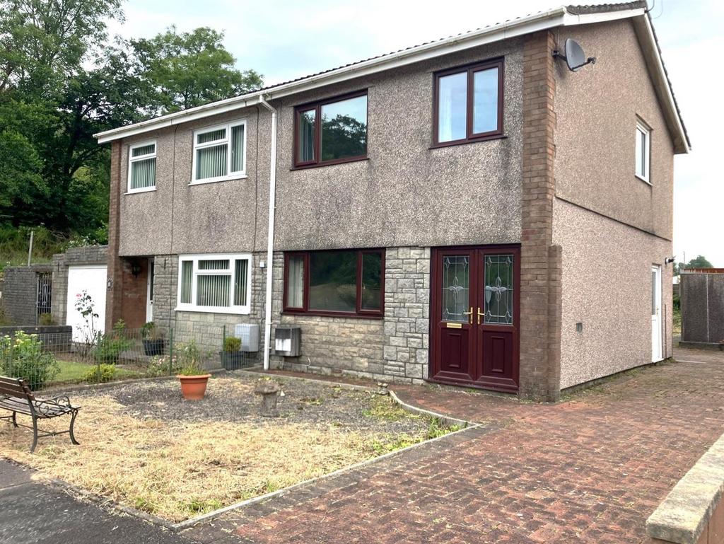 Graig Newydd, Godrergraig, Swansea 3 bed semi-detached house - £140,000
