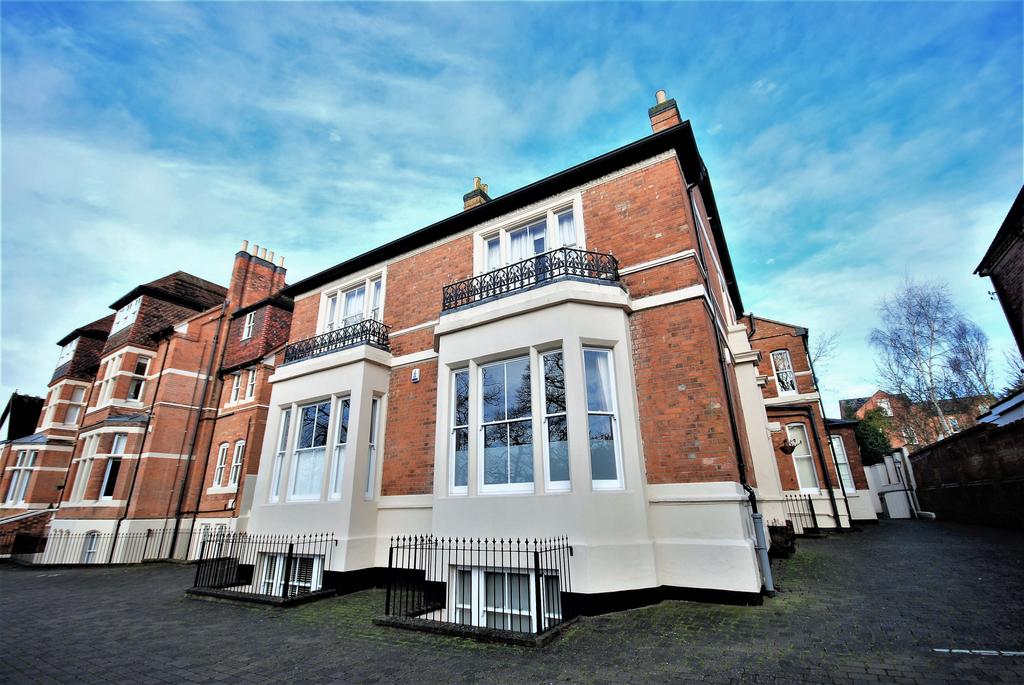 54-56, Warwick New Road, Leamington... 2 bed terraced house - £1,800 ...