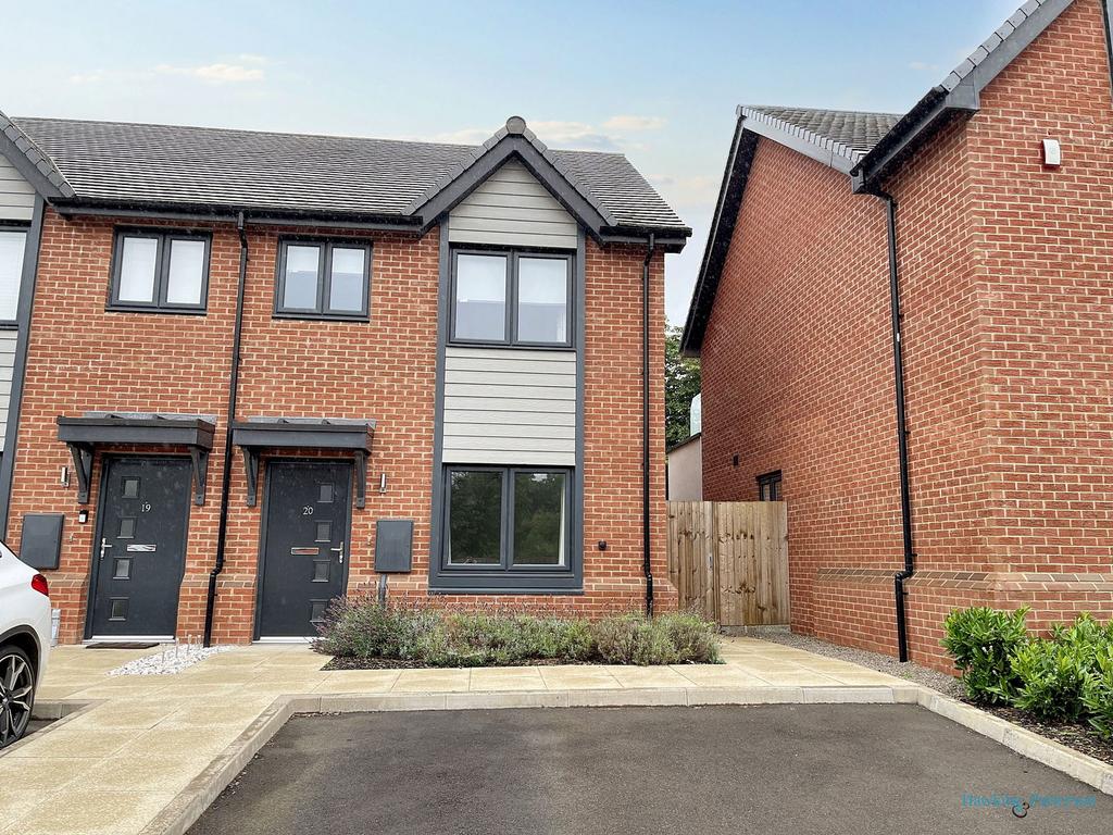 Kingswood Green, Solihull B94 2 bed semi-detached house for sale - £449,950