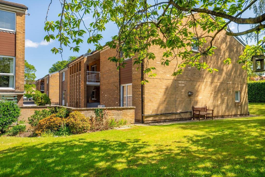 Ashfield Court, York 2 bed apartment for sale - £230,000