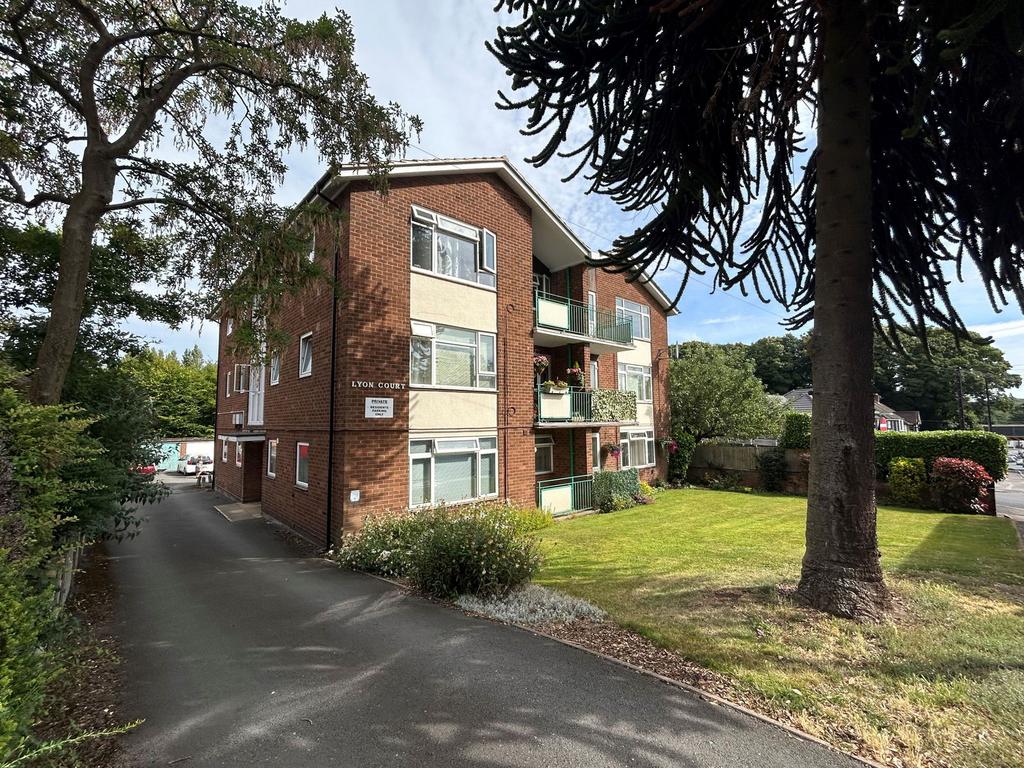 Rectory Road, Sutton Coldfield B75 1 bed flat - £130,000