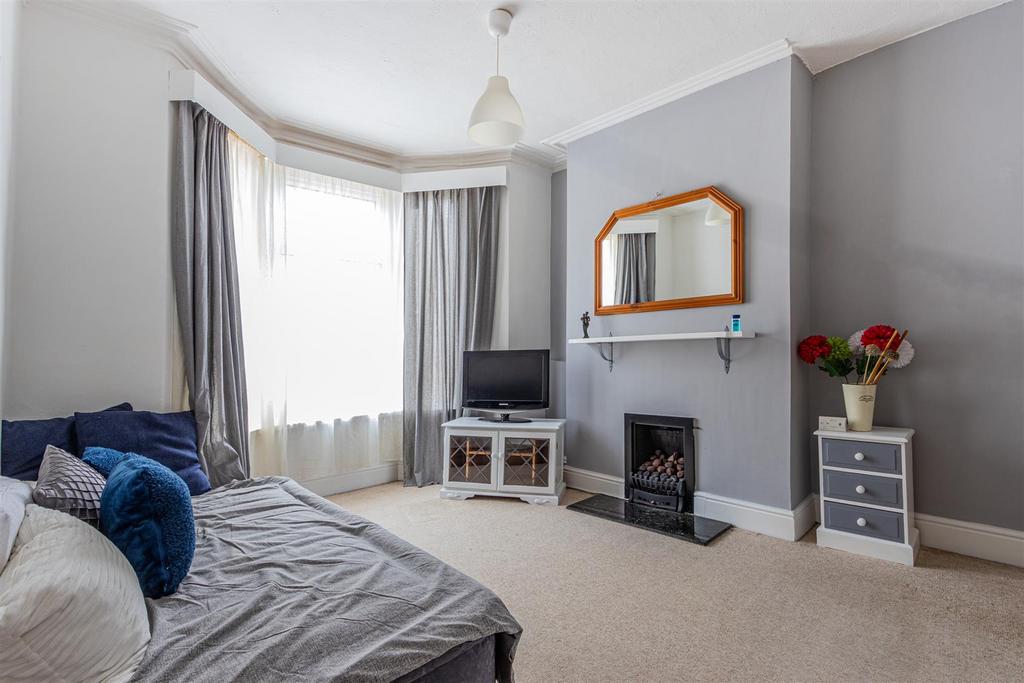 Lower Pyke Street, Barry 3 bed house for sale - £184,950