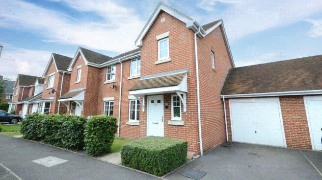 Turbary Road, Fleet, Hampshire, GU51 3 bed semi-detached house - £1,800 ...