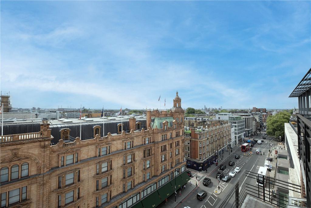 Princes Court, SW3 2 bed apartment - £795,000