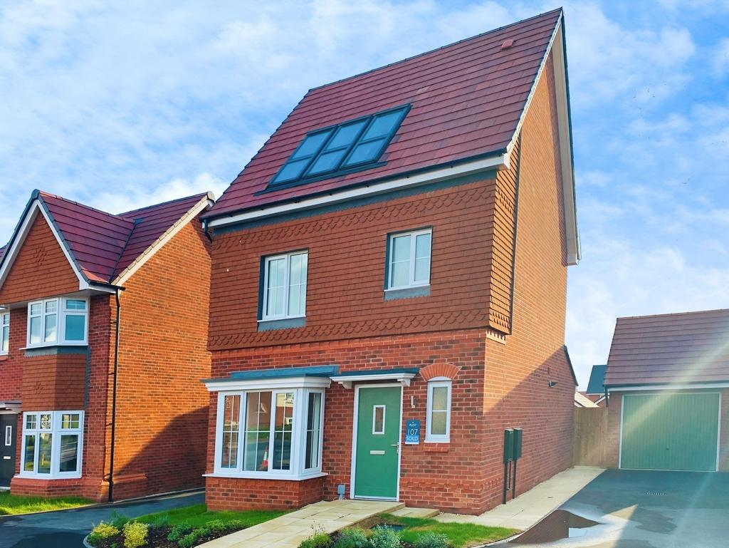 Rose Gardens, Middlebeck, Newark, NG24 4 bed detached house - £1,500 ...