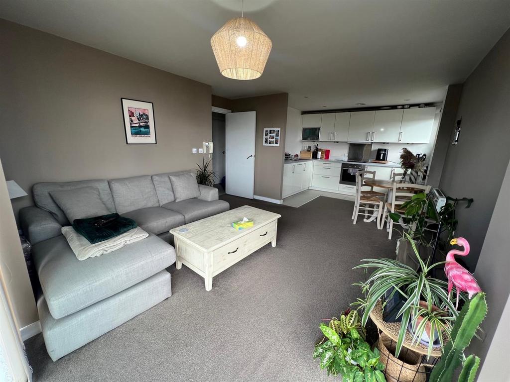 Spectrum, Block 5, Blackfriars Road 2 bed apartment - £1,350 pcm (£312 pw)