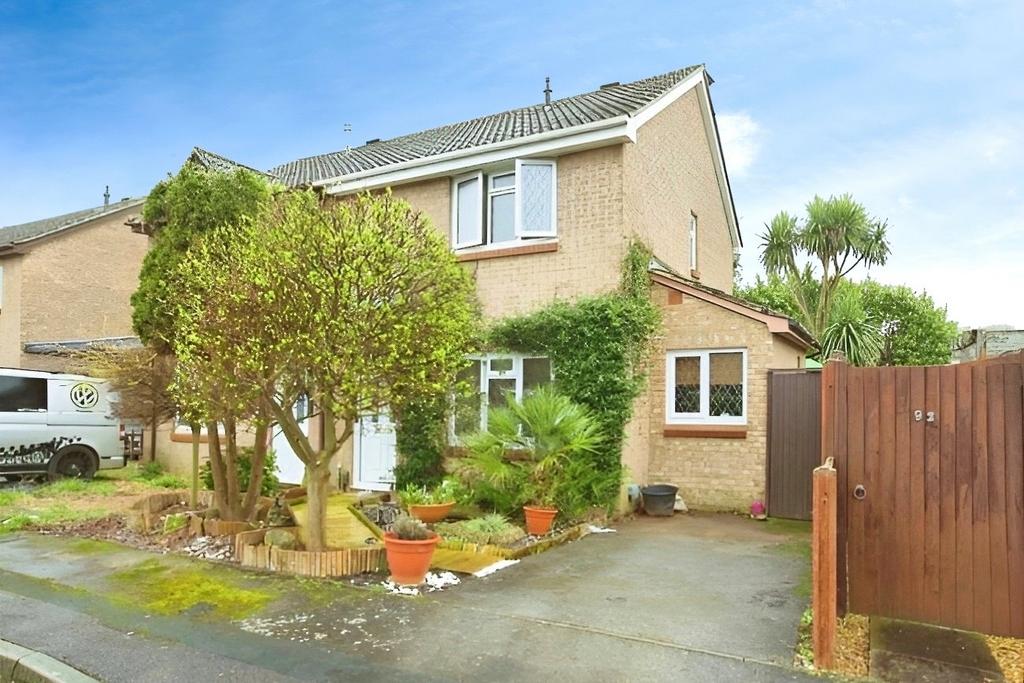 Yarrow Way, Locks Heath, Southampton... 3 bed semi-detached house - £ ...