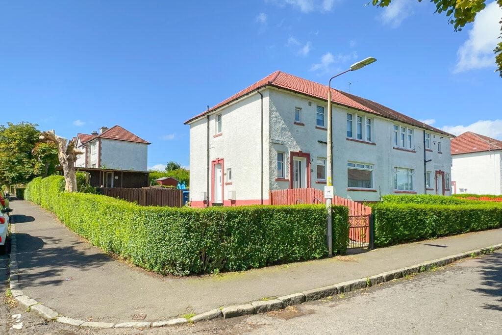 13 Beech Drive, Parkhall 2 bed flat for sale - £125,000