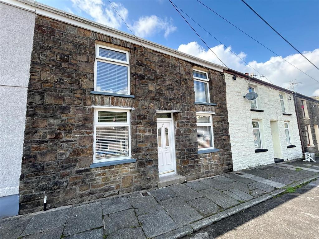 Court Colman Street, Nantymoel... 2 bed terraced house - £795 pcm (£183 pw)