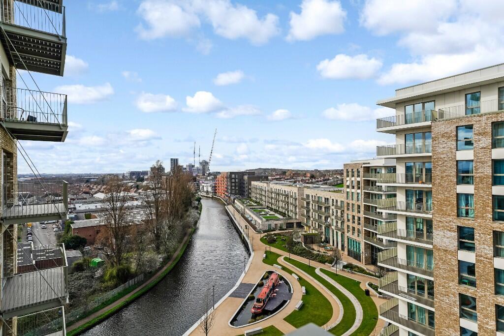 2 Caldon Boulevard, London, HA0 1BD 2 bed apartment - £2,444 pcm (£564 pw)