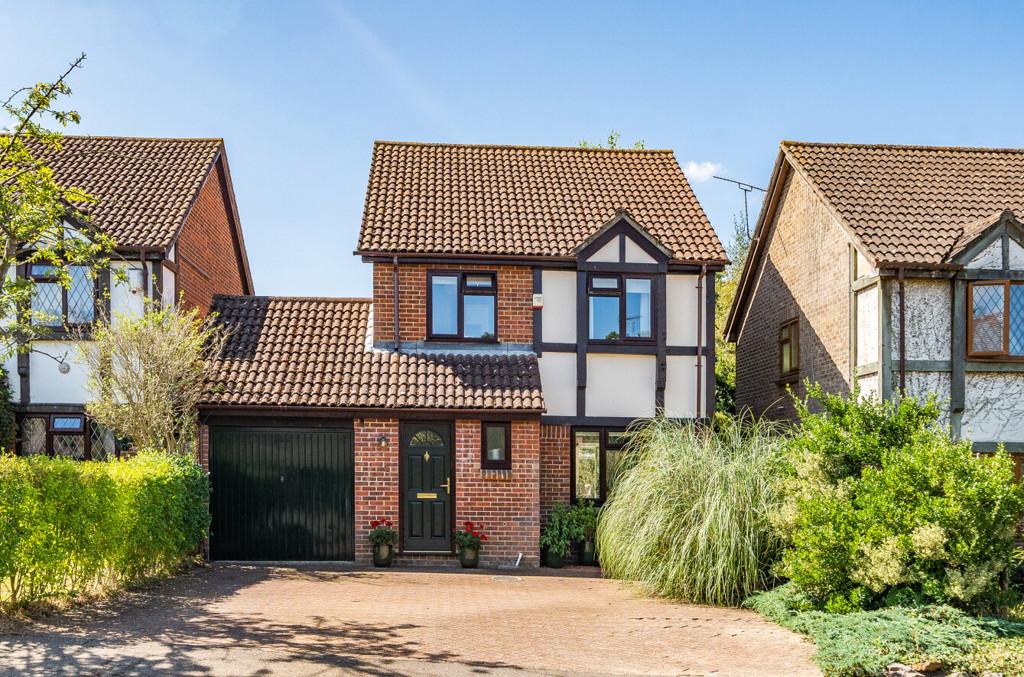 Micheldever Way, Bracknell, Berkshire 3 bed detached house for sale - £ ...