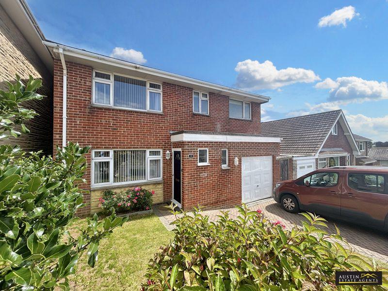 HAWTHORN CLOSE, SOUTHILL, WEYMOUTH... 4 bed detached house - £450,000