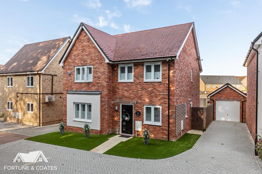 Huntley Road, Harlow 4 bed detached house - £600,000