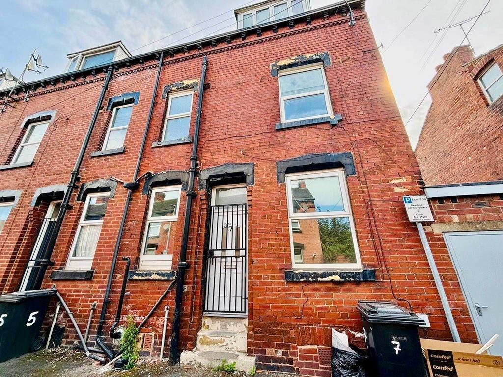 Edgware Terrace, Leeds, West... 2 bed terraced house - £850 pcm (£196 pw)