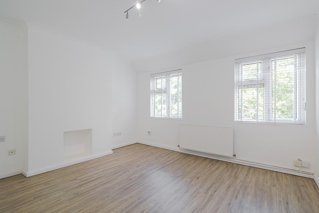 Ashleigh House 2 bed flat - £1,800 pcm (£415 pw)