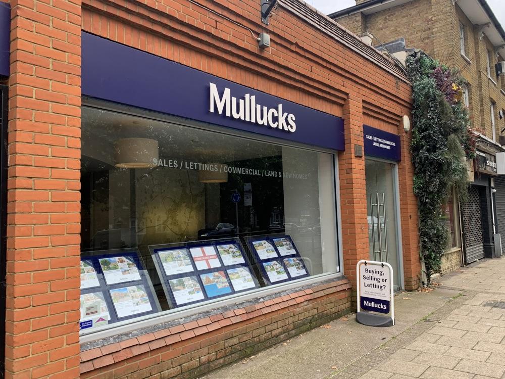 134-136 High Street (Unit B), Epping... Shop - £2,917 pcm (£673 pw)