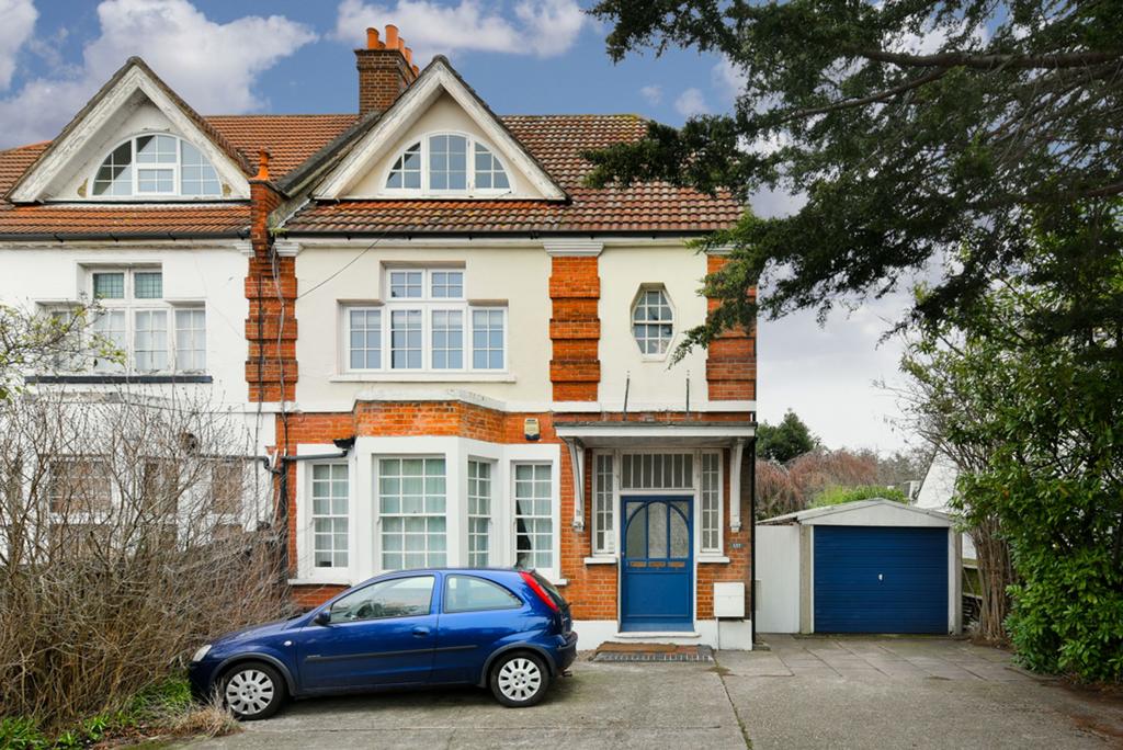 Ewell Road, Surbiton KT6 1 bed flat - £280,000