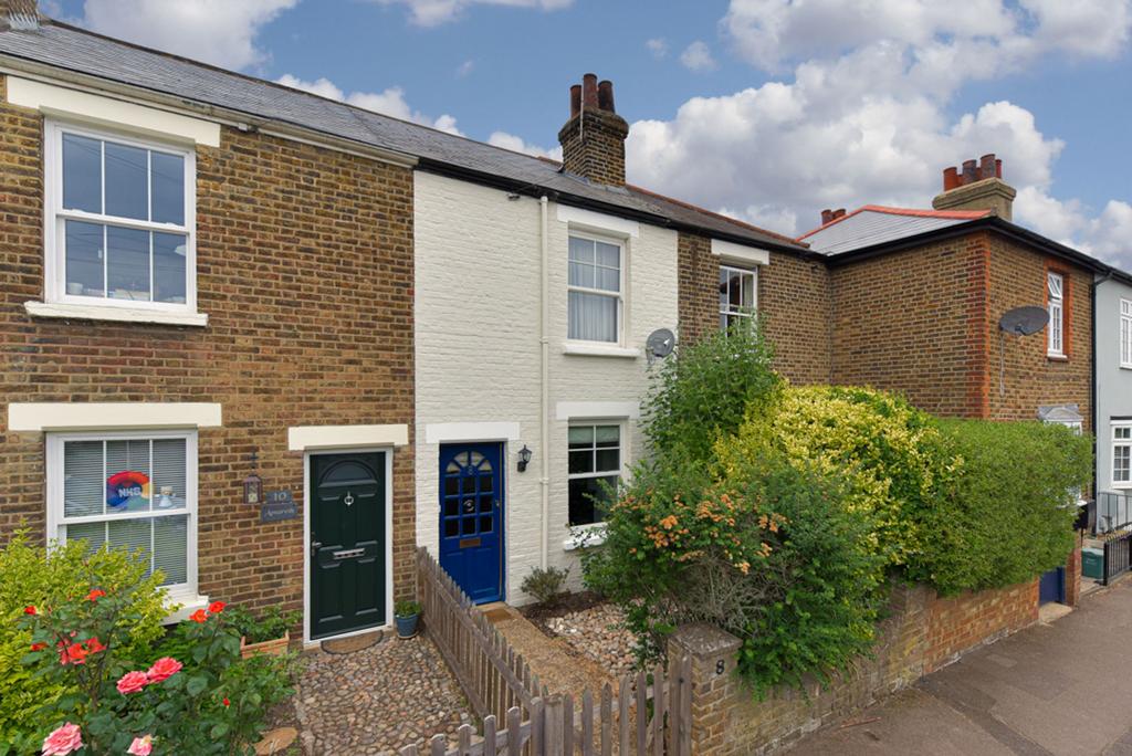 Windmill Lane, Surbiton KT6 2 bed terraced house - £600,000