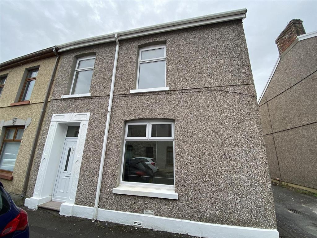 Princess Street, Llanelli 3 bed property - £141,950
