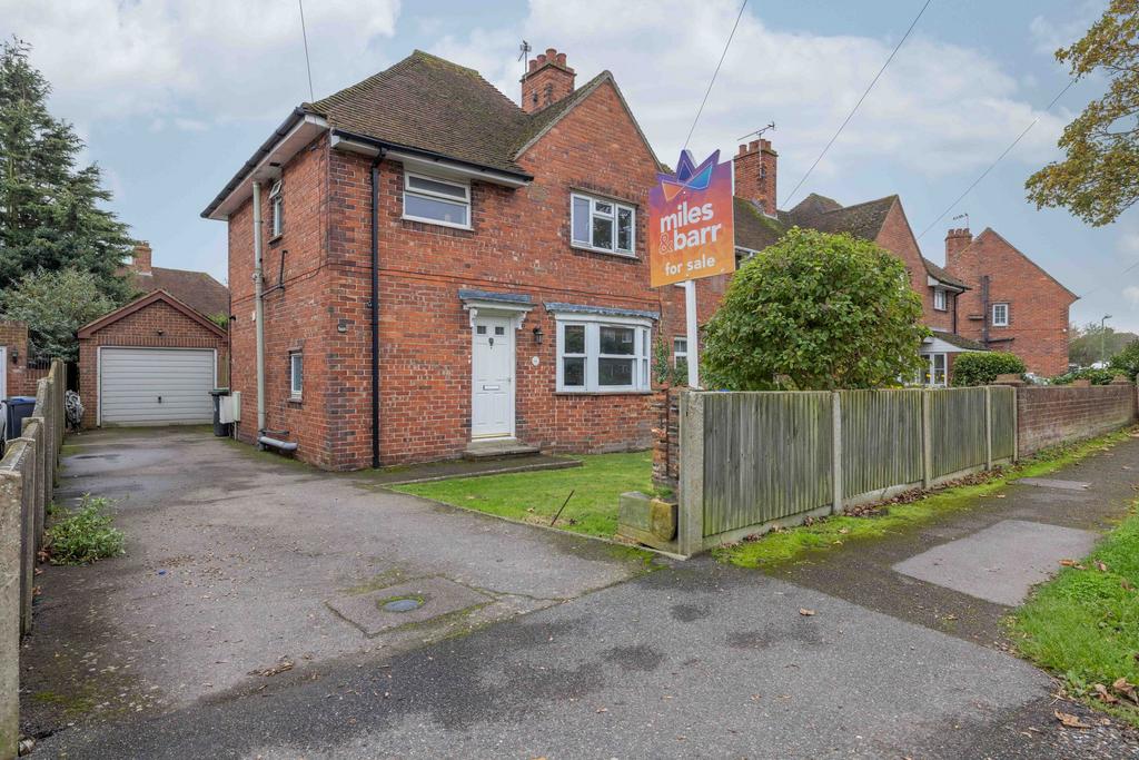 The Avenue, Hersden, CT3 3 bed semi-detached house - £250,000