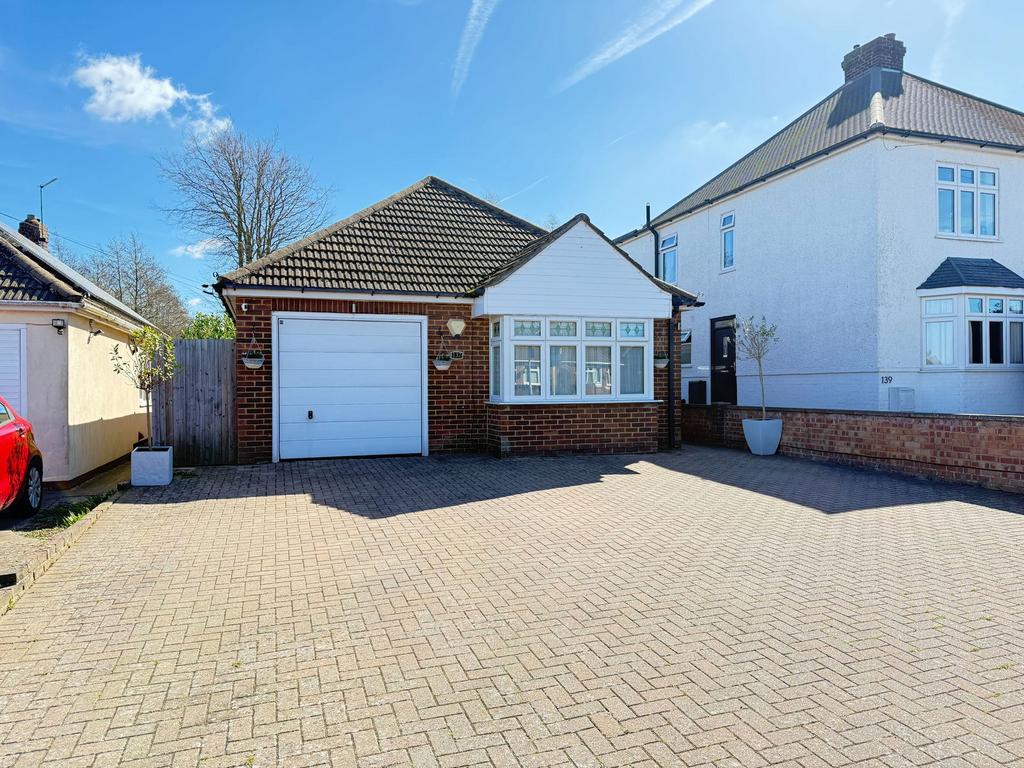 Wigmore Road, Gillingham ME8 3 bed detached bungalow - £580,000