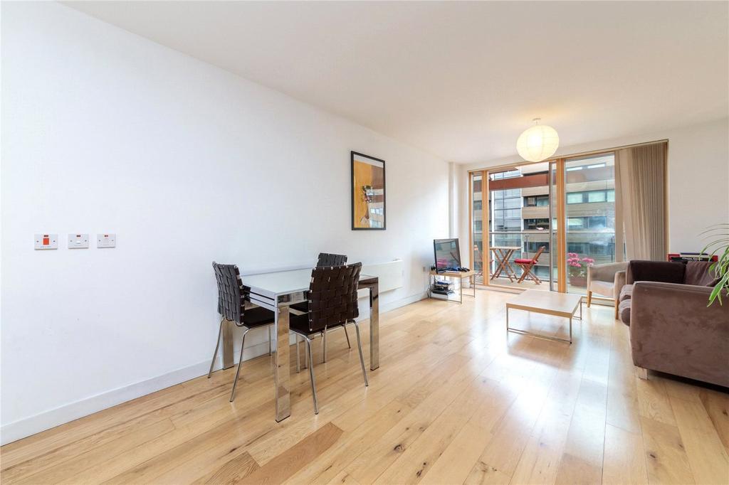 83 Crampton Street, London SE17 2 bed flat - £480,000