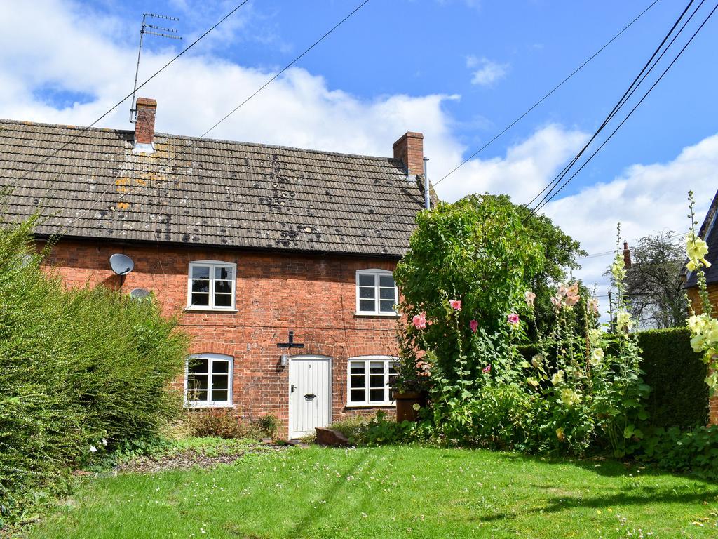 High Street, Bugbrooke, NN7 1 bed semi-detached house - £200,000