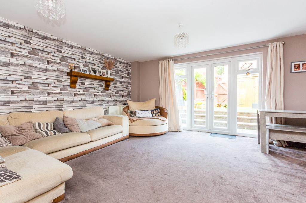 Patenall Way, Higham Ferrers NN10 3 bed terraced house - £269,500
