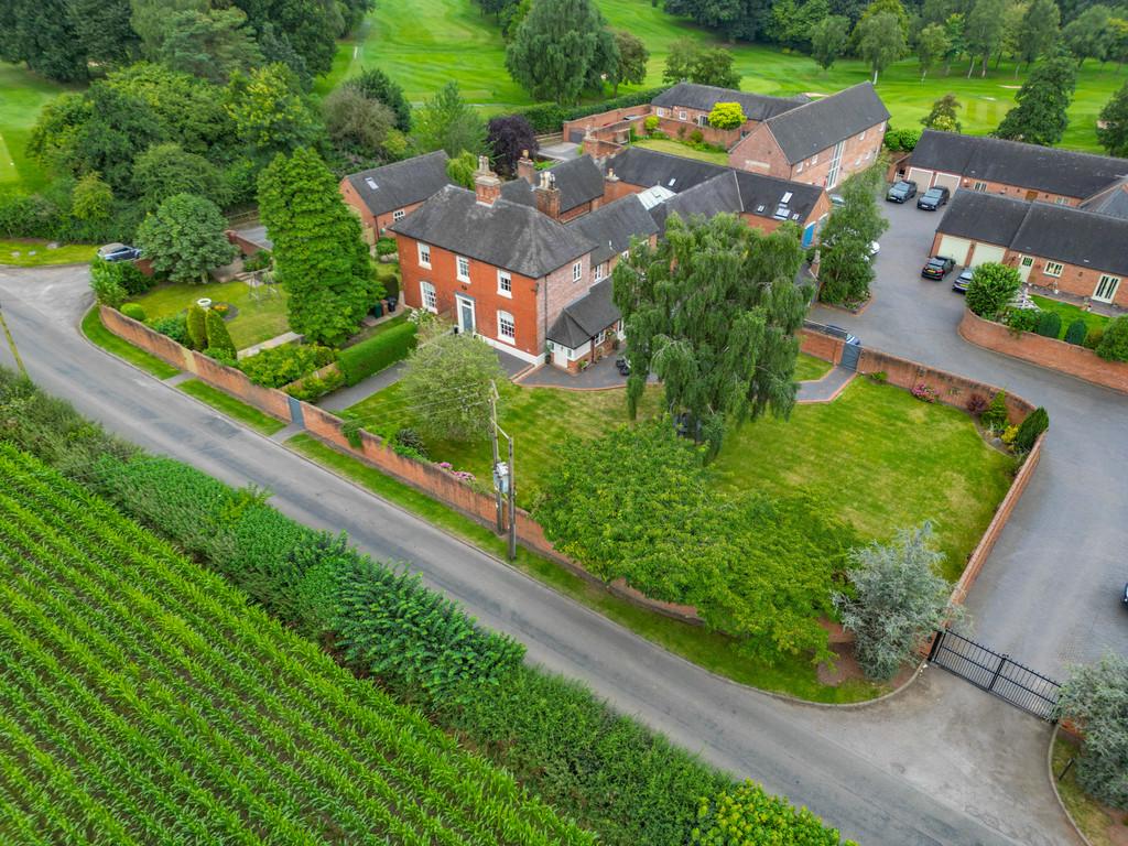 Geary Lane, Bretby 4 bed house - £600,000