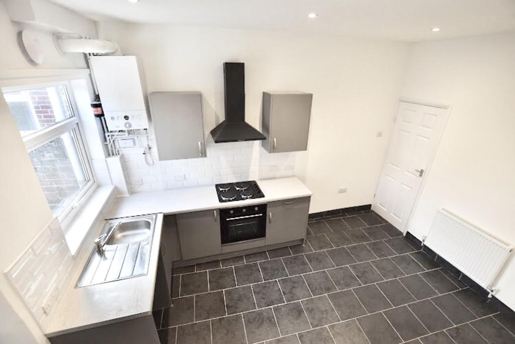 Avondale Road, Rotherham, S61 1SG 2 bed terraced house - £650 pcm (£150 pw)