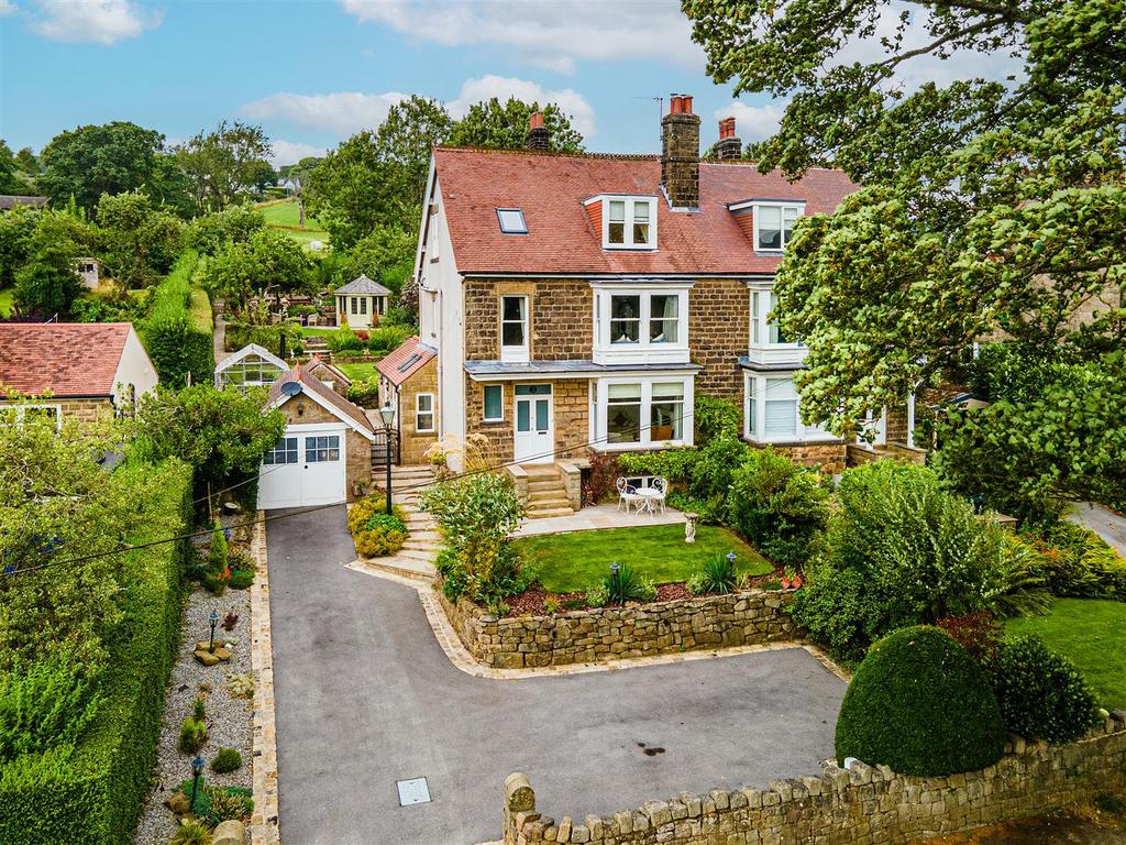 3 Park Edge, Hathersage, S32 1BS 5 bed semi-detached house - £975,000