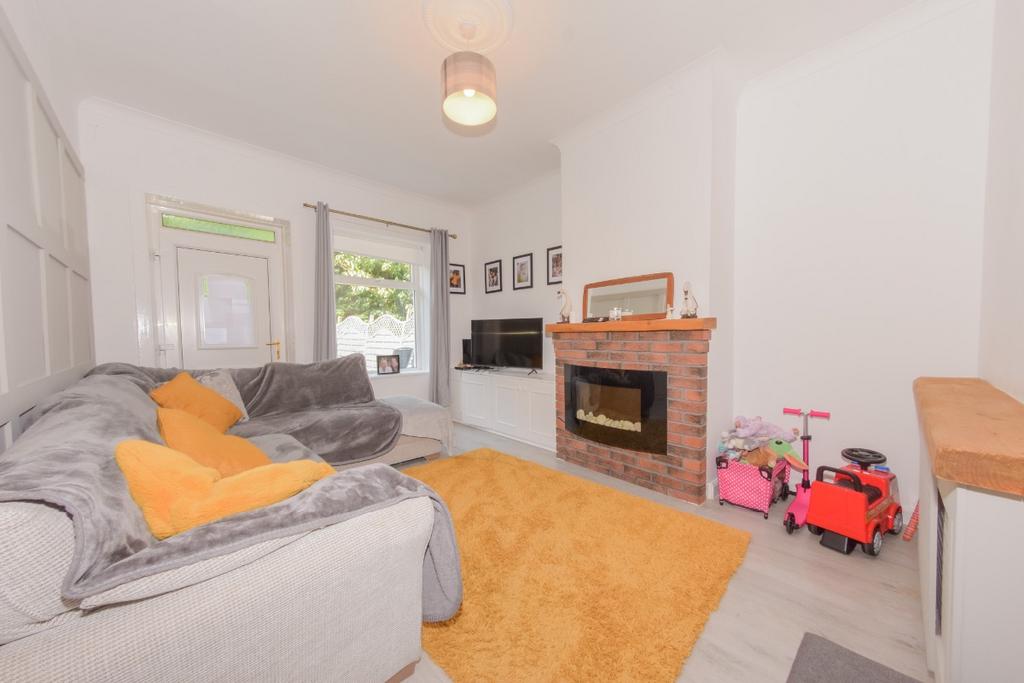 New Road, Middlestown, Wakefield 2 bed cottage for sale - £170,000