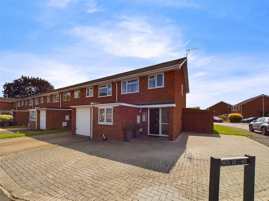 Stanwick Gardens, Cheltenham... 3 bed end of terrace house - £290,000