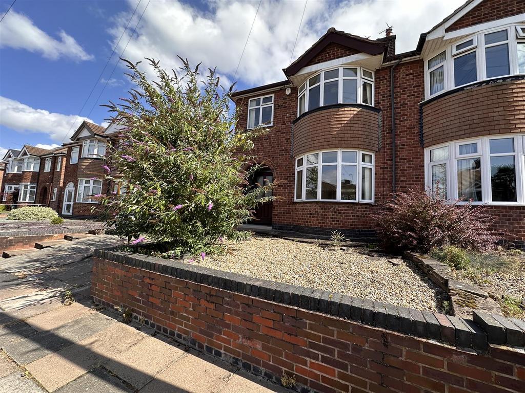 Conaglen Road, Old Aylestone Village LE2 3 bed semi-detached house - £ ...