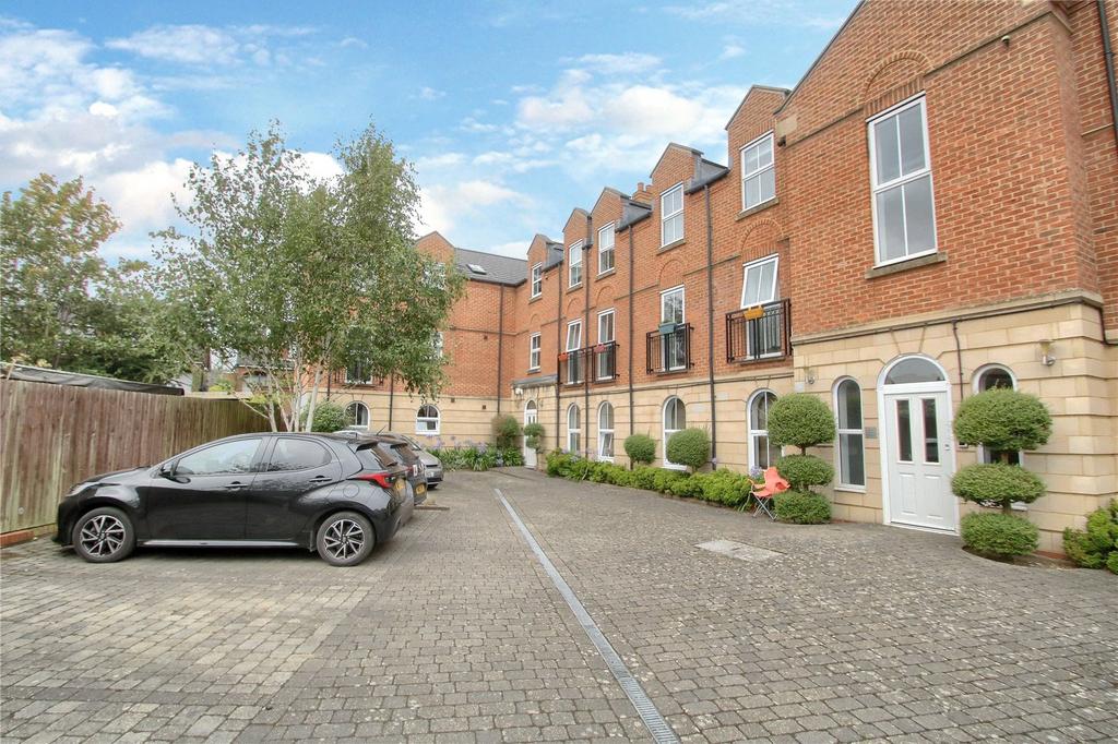 Yarm Road, Eaglescliffe 2 bed flat - £185,000