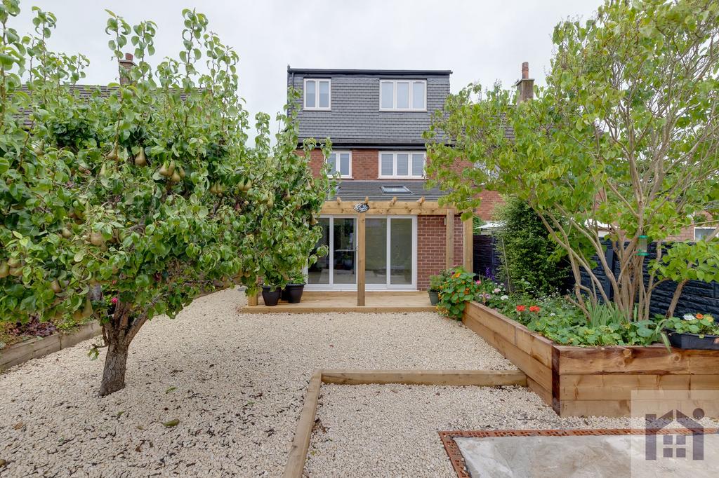 Pear Tree Road, Croston, PR26 9HX 3 bed semi-detached house - £330,000
