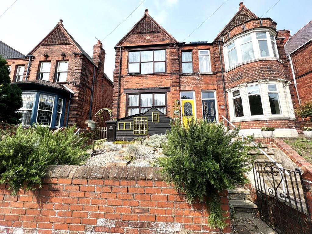 Seamer Road, North Yorkshire YO12 4 bed semi-detached house for sale ...