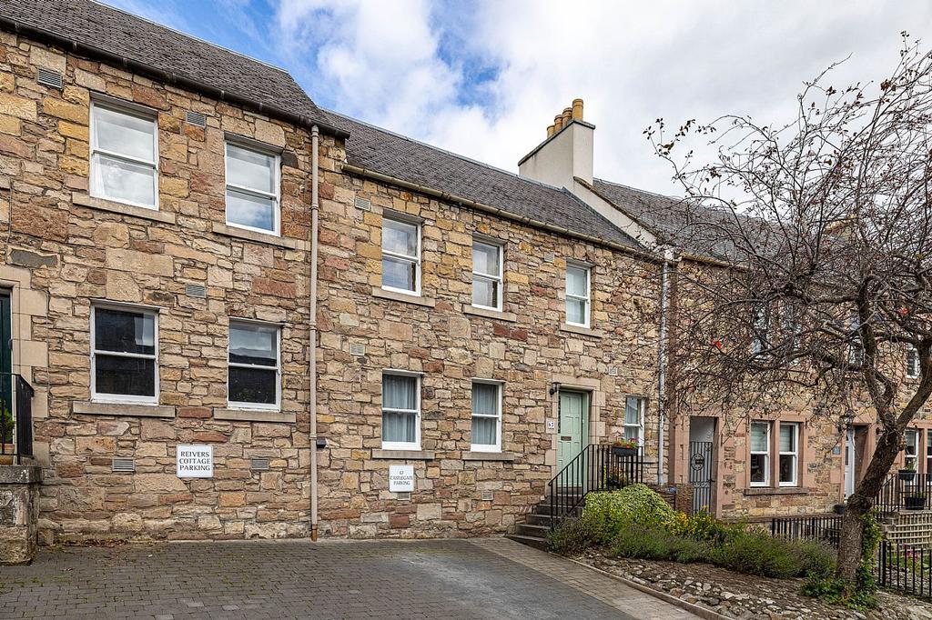 67 Castlegate, Jedburgh TD8 6BD 5 bed terraced house - £280,000