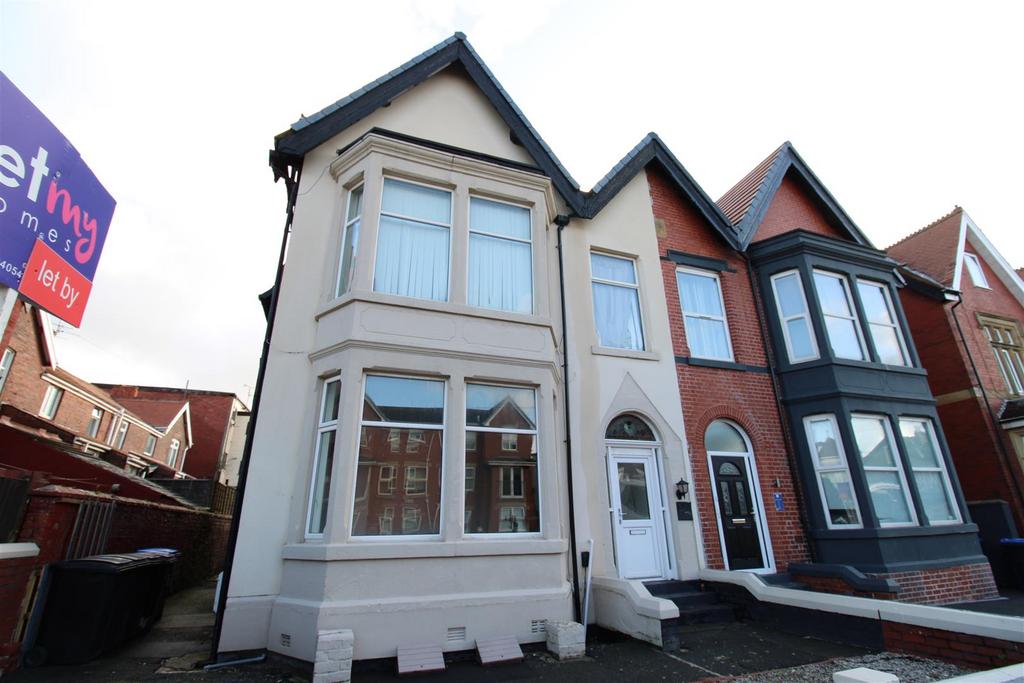 80 Park Road, Blackpool Ground floor flat - £395 pcm (£91 pw)
