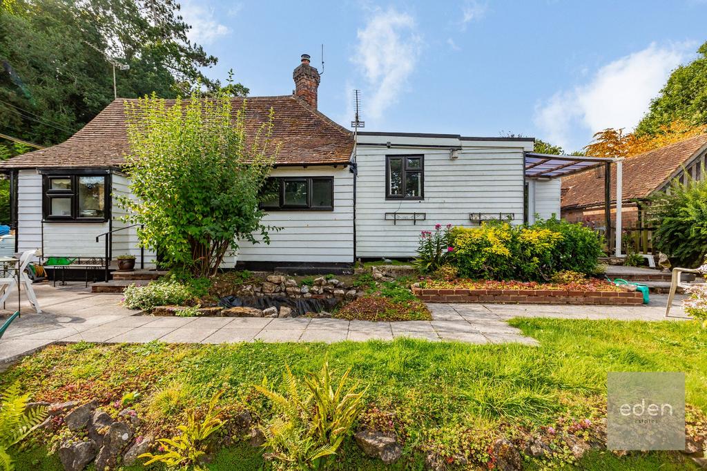 North Road, Goudhurst, TN17 2 bed cottage - £310,000