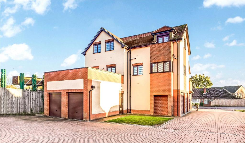 Brian Dowding Court, Tilehurst... 2 bed apartment - £210,000