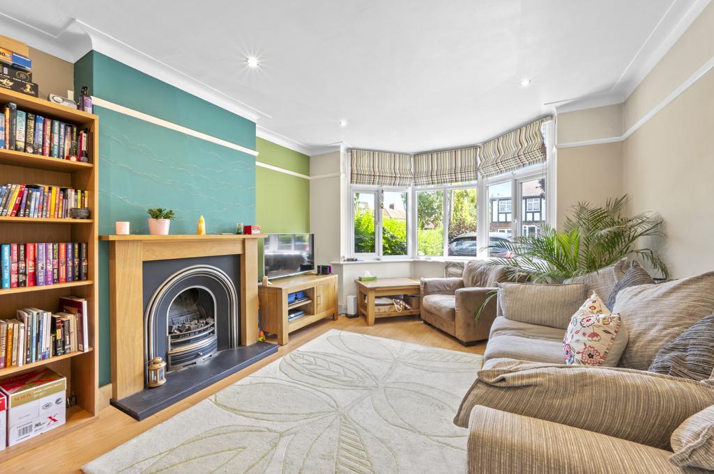 Queen Mary Avenue, Morden SM4 4 bed terraced house - £685,000