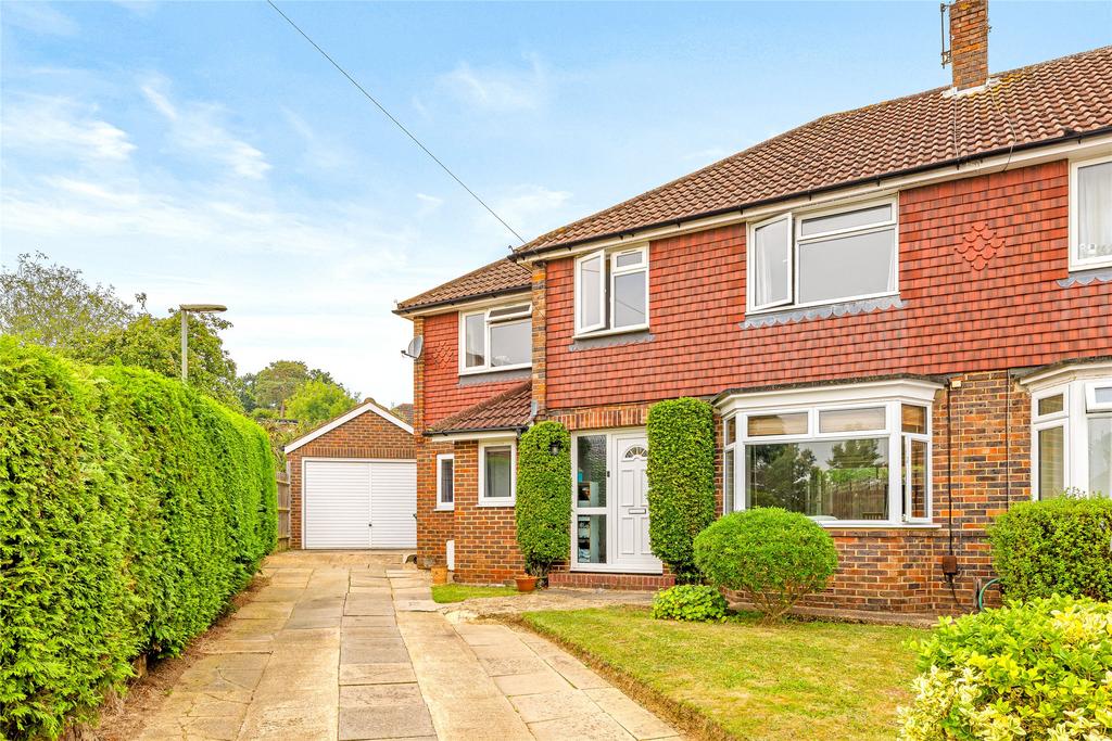 Weald Way, Reigate, Surrey, RH2 5 bed semi-detached house for sale - £ ...