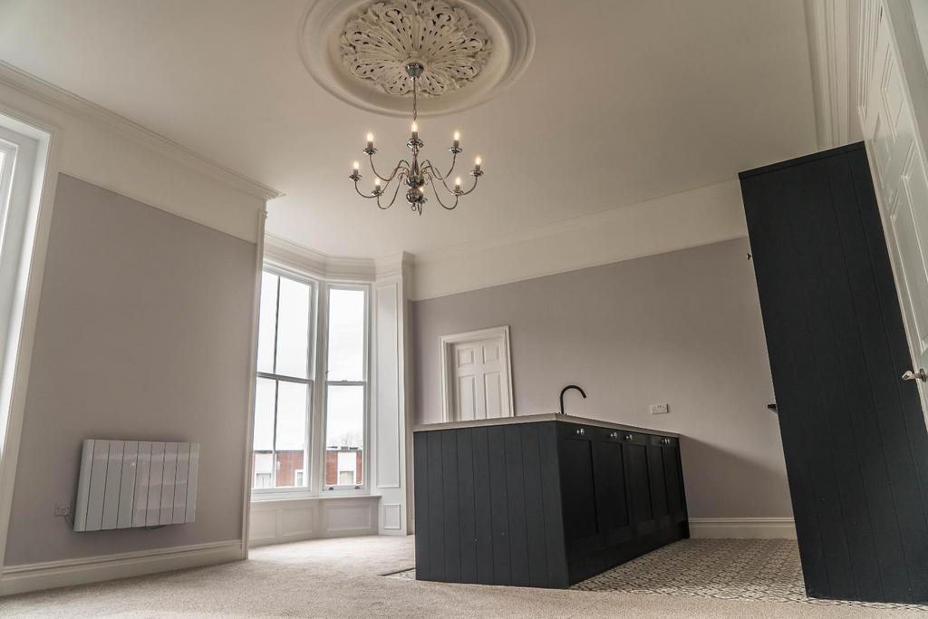Pepper Street, NANTWICH CW5 2 bed apartment - £1,300 pcm (£300 pw)