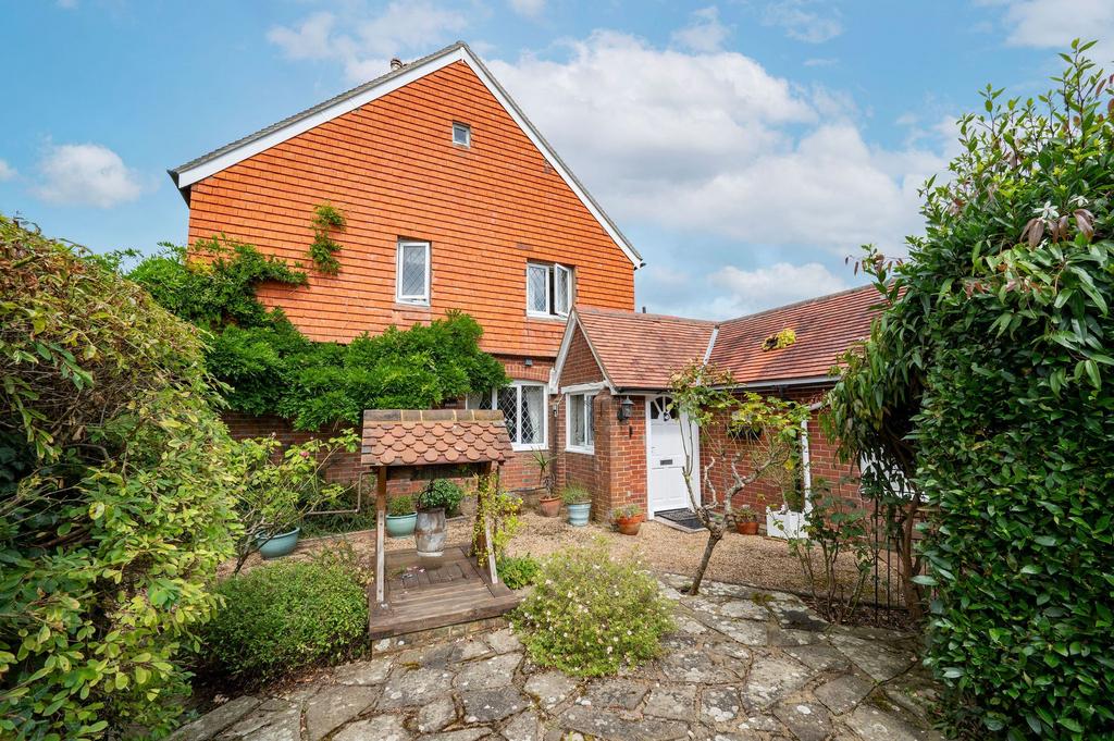 Friday Street, Rusper, RH12 2 bed semi-detached house - £495,000